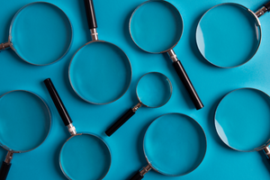 Magno Folding Pocket Magnifier 3.5x with Leather Case